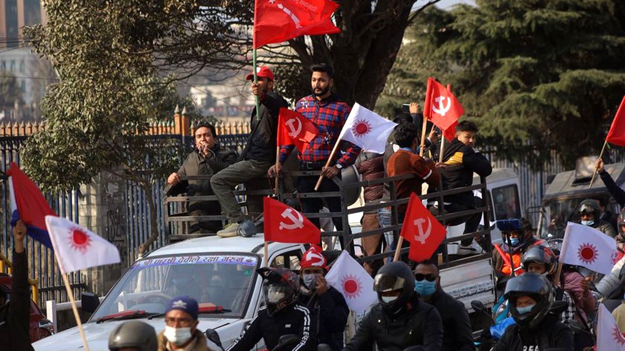 राजधानीमा प्रचण्ड–माधव पक्षको मोटरसाइकल र्‍याली